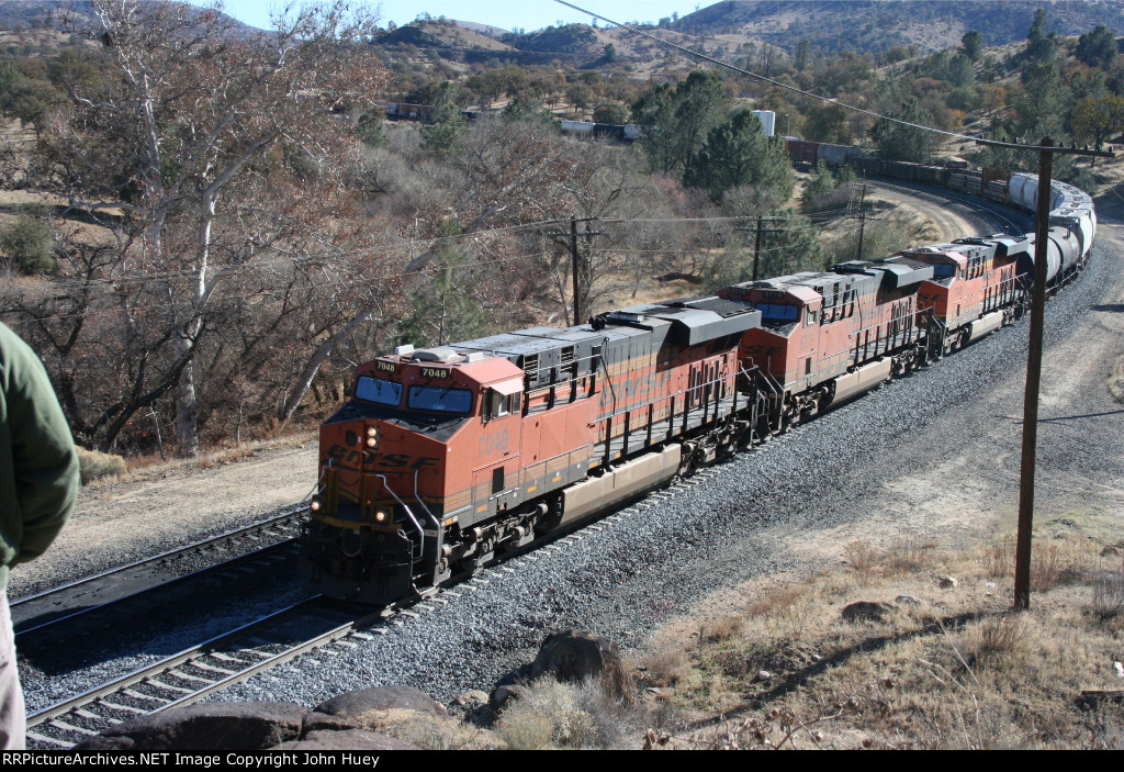 BNSF 7048